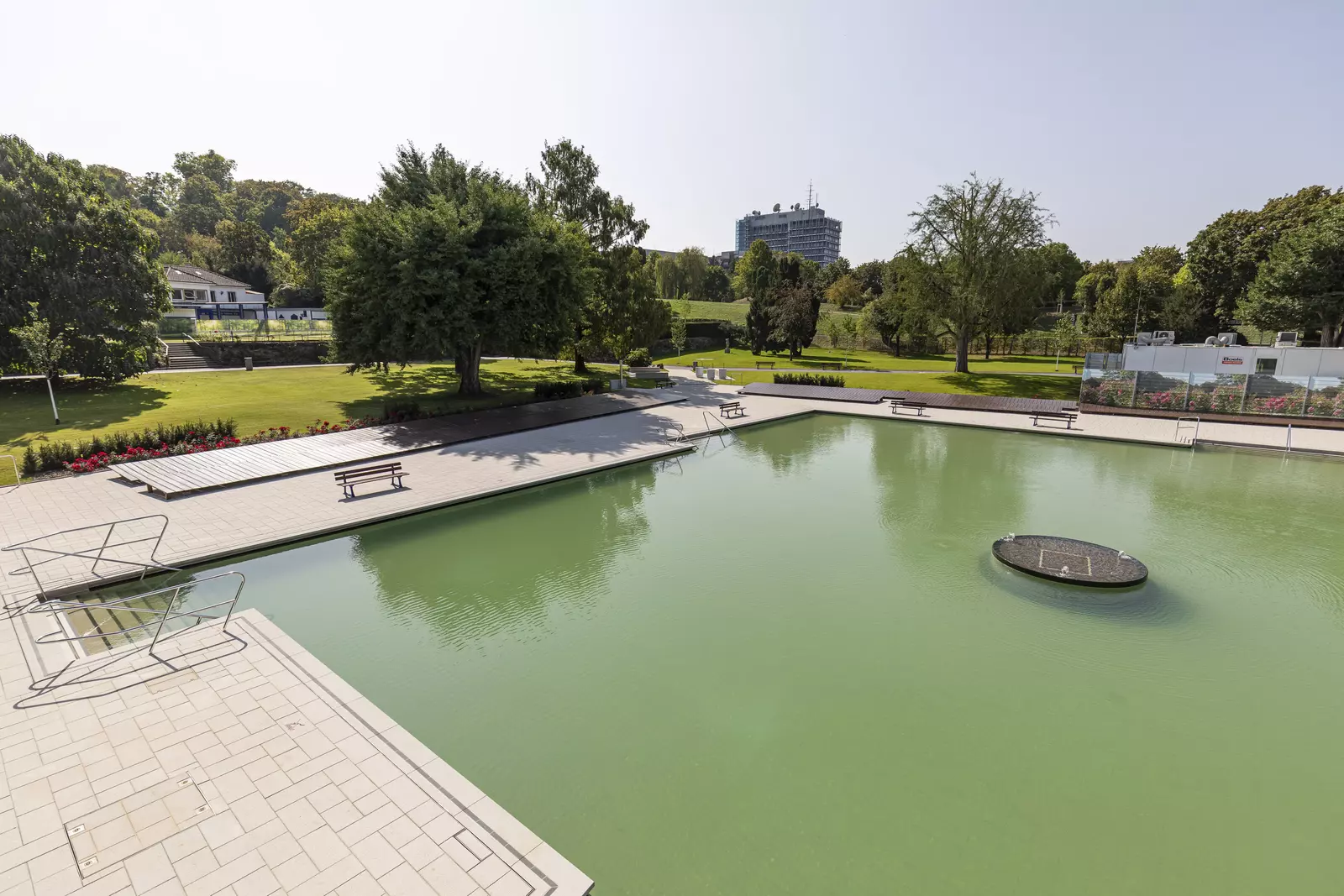 Mineralbad Berg: Die Kult-Therme mit 50er-Jahre-Charme: Stuttgarter Bäder